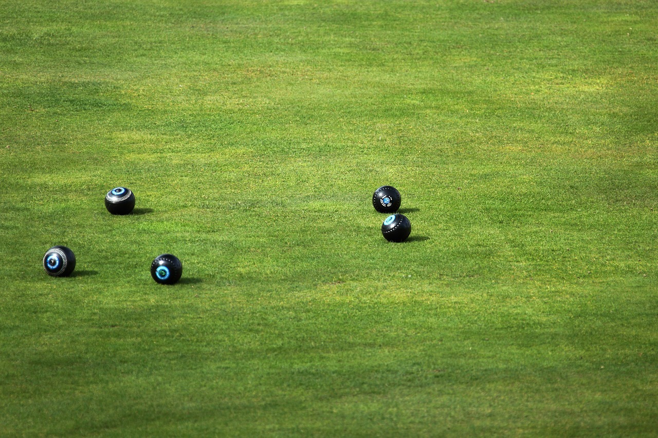 Bowls | Sports Activities | Hayling Island Site